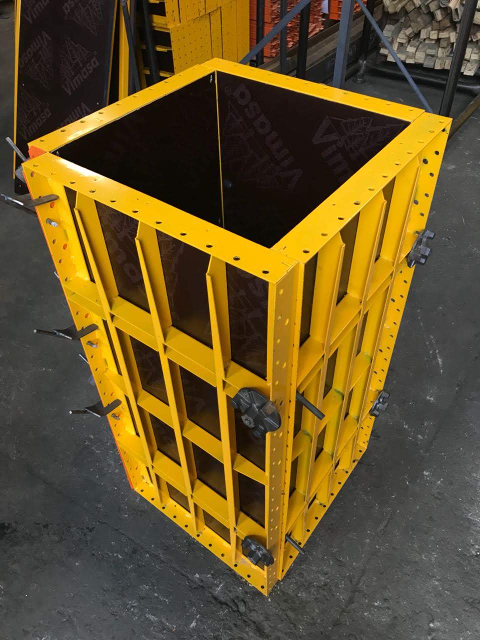 Formaleta metal-madera manoportable - Andescol - Andamios Certificados ...